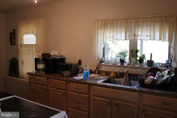 1413 OLD SCHUYLKILL RD, SPRING CITY, PA 19475 | REMAX