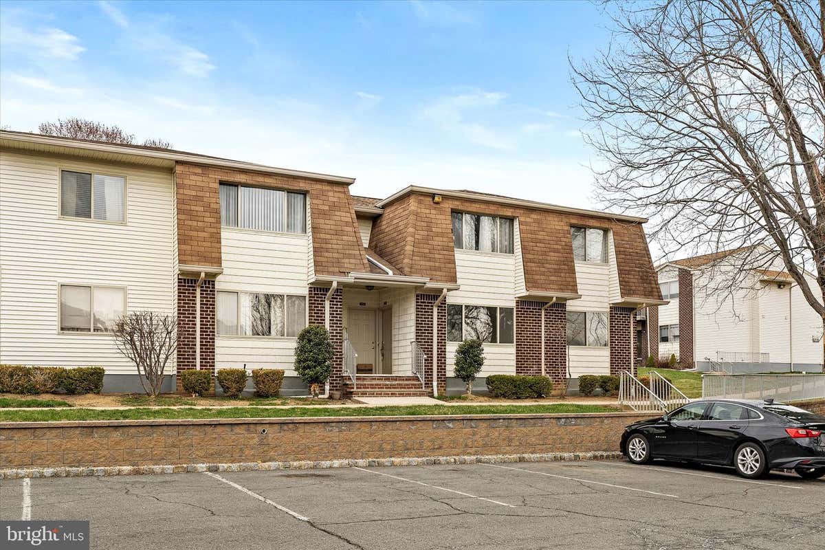 511 BRADLEY CT, PRINCETON, NJ 08540 Condo/Townhome For Sale | MLS ...