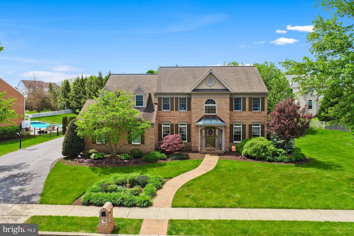 2909 DUFFIELD LN, SINKING SPRING, PA 19608 | RE/MAX