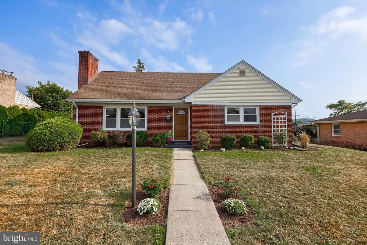 428 BEECH AVE, HERSHEY, PA 17033 | RE/MAX