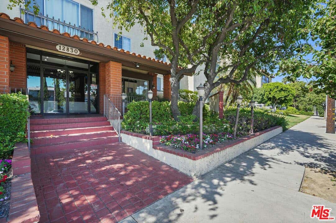 12830 BURBANK BLVD UNIT 212, VALLEY VILLAGE, CA 91607 Condo/Townhome ...