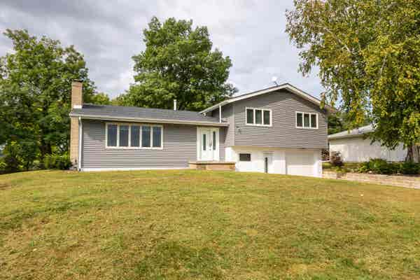 Dubuque, IA Homes For Sale & Real Estate | RE/MAX