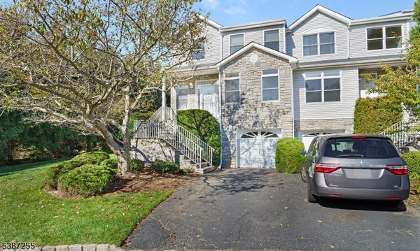 52 WILEY CT, MORRIS PLAINS, NJ 07950 | REMAX