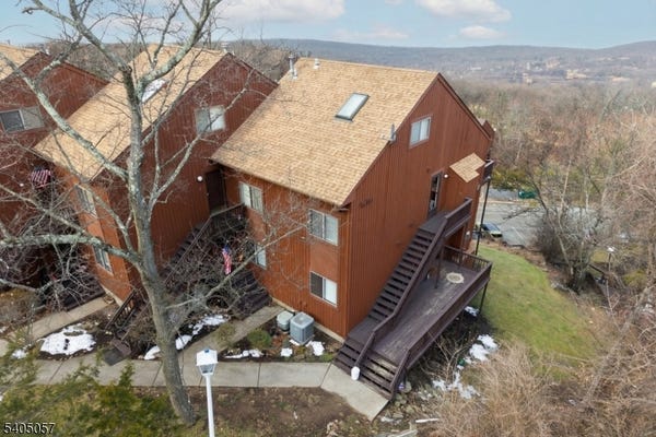 1 BALTUSROL UNIT 2, VERNON, NJ 07462 | REMAX