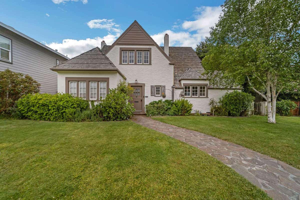 2540 G ST, EUREKA, CA 95501 | RE/MAX