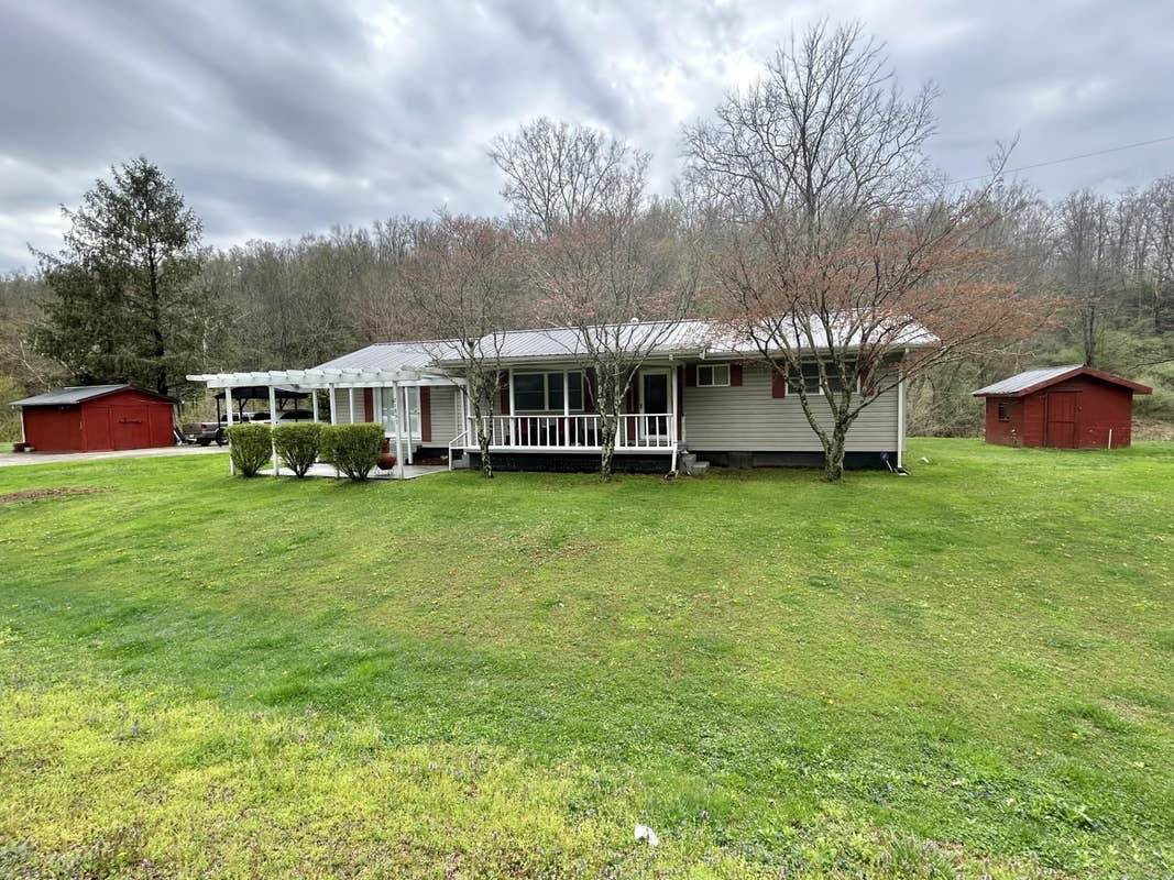 21897 EAST LYNN RD, WAYNE, WV 25570 | RE/MAX