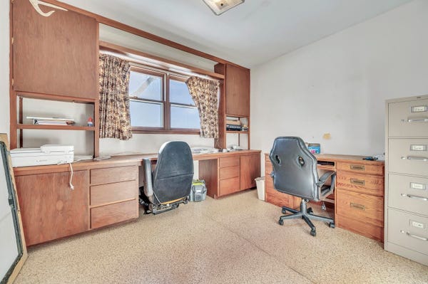 111 2ND AVE SW, FOSTORIA, IA 51340 | REMAX