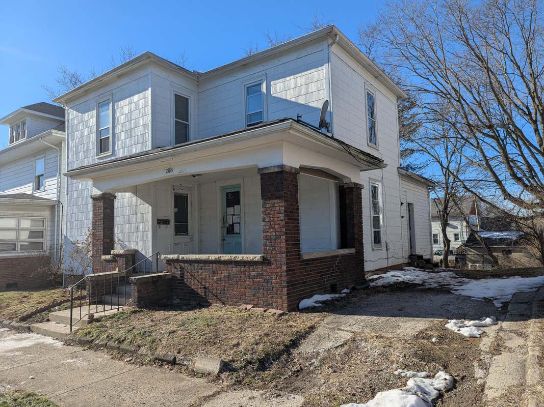 208 E PAINT ST, WASHINGTON COURT HOUSE, OH 43160 Single Family Residence For Sale | MLS# 1036720 ...