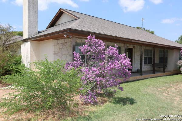 250 COUNTY ROAD 474, CASTROVILLE, TX 78009 | RE/MAX