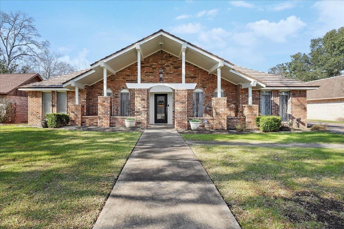 6060 PINKSTAFF LN, BEAUMONT, TX 77706 | RE/MAX