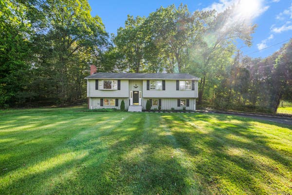 Suffield, CT Homes For Sale & Real Estate | RE/MAX