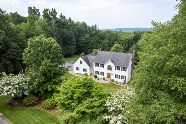 Canton, CT Homes For Sale & Real Estate | RE/MAX