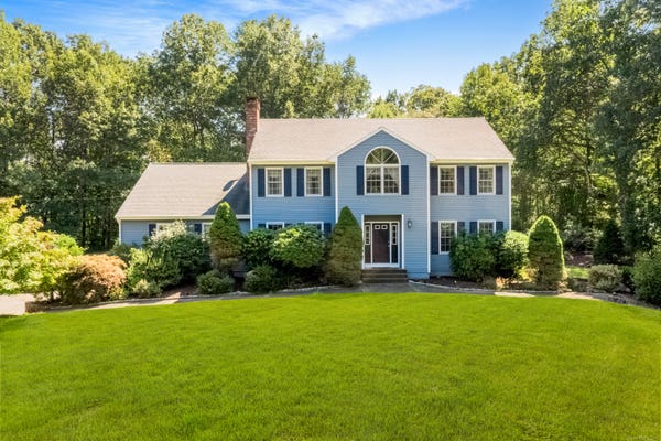 Monroe, CT Homes For Sale & Real Estate | RE/MAX