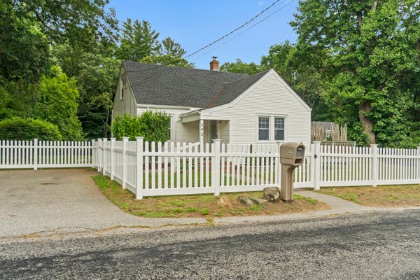 Mansfield, CT Homes For Sale & Real Estate | RE/MAX