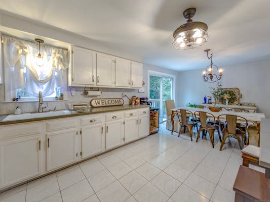 200 RUSSO DR, HAMDEN, CT 06518 | RE/MAX