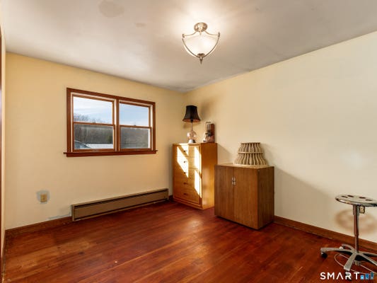 33 RYEGATE TER, MONROE, CT 06468 | REMAX
