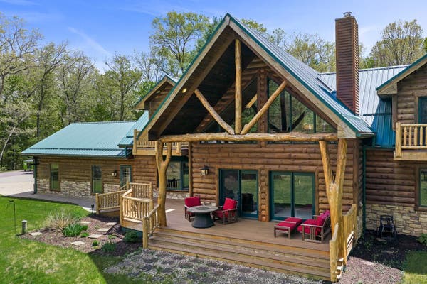 Reedsburg, Homes For Sale | REMAX