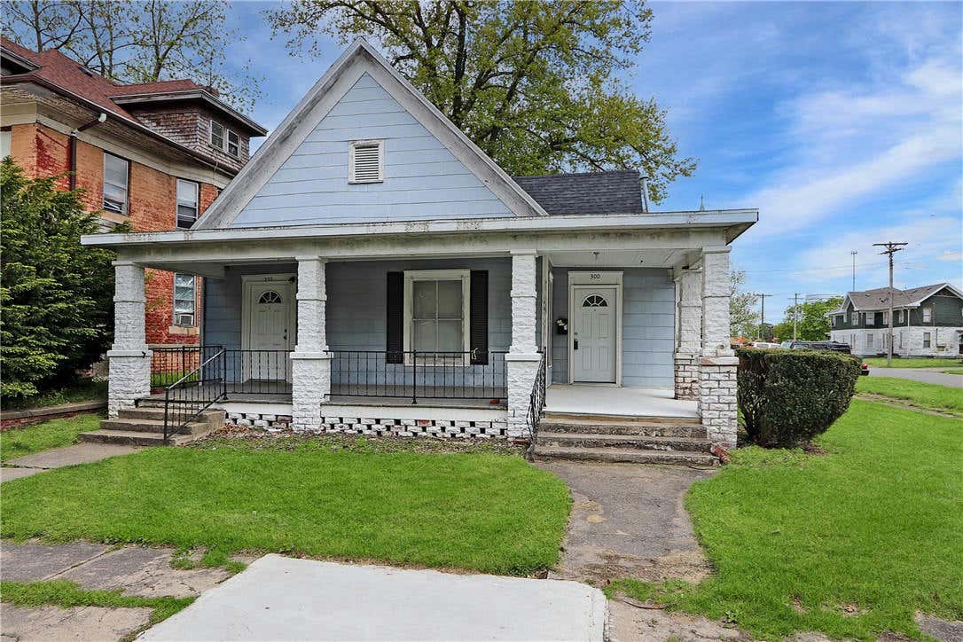 300 N 22ND ST, MATTOON, IL 61938 Duplex For Sale | MLS# 6243549 | RE/MAX