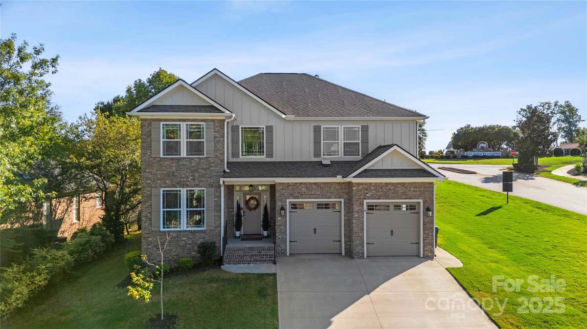 2 DOUBLE CREST DR, TAYLORS, SC 29687 | RE/MAX