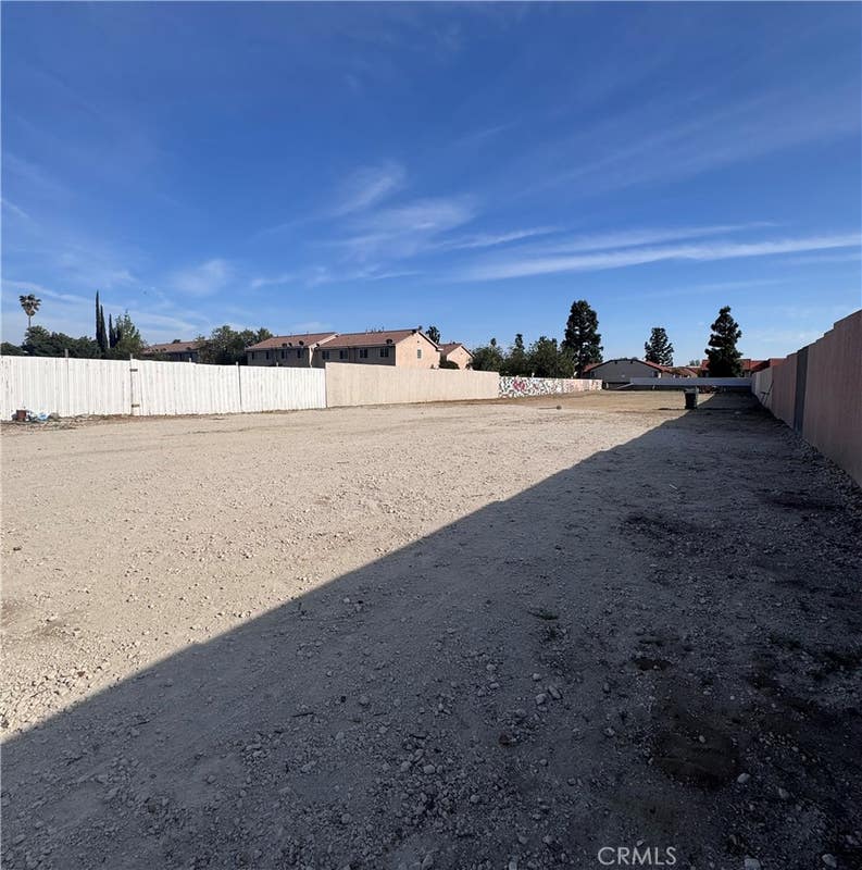 135 W RANDALL AVE, RIALTO, CA 92376 | RE/MAX