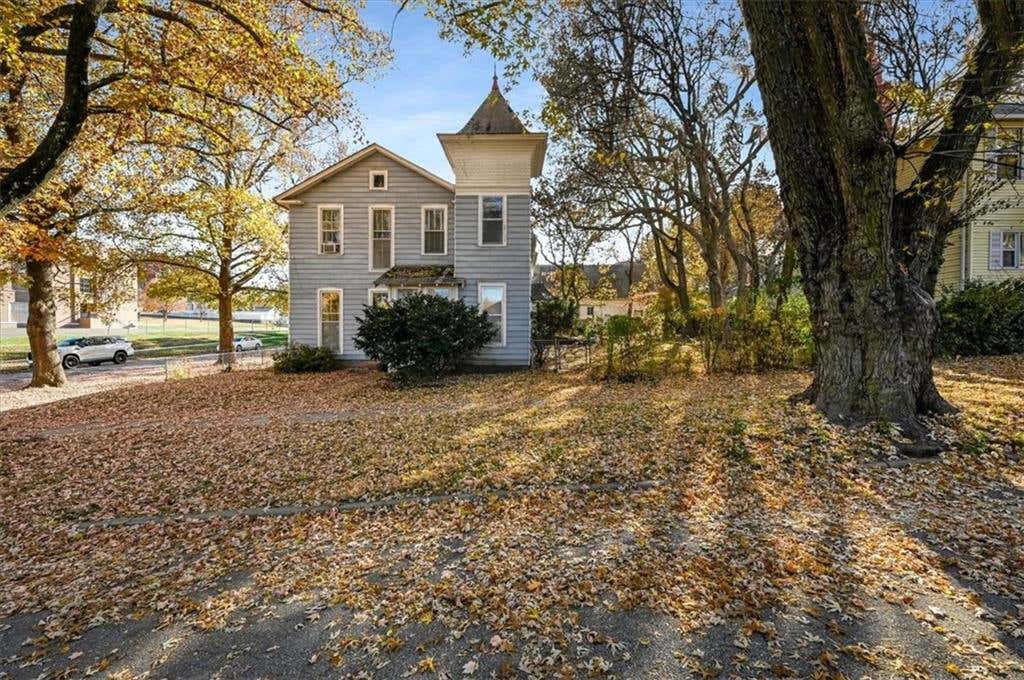 601 CONGRESS ST, LEAVENWORTH, KS 66048 | RE/MAX