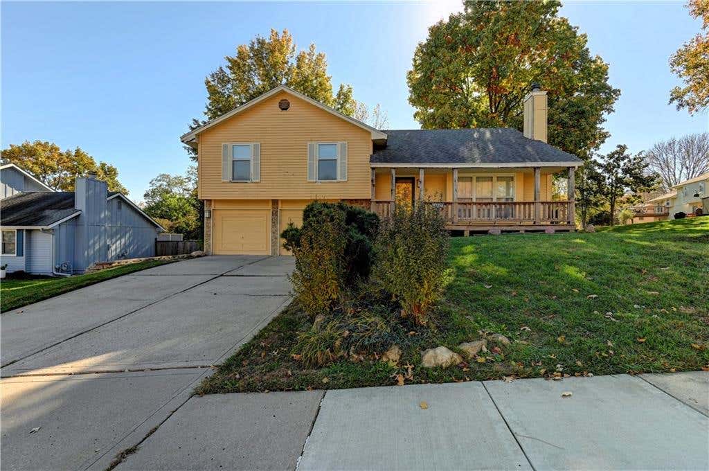 9807 NW 85TH TER, KANSAS CITY, MO 64153 | RE/MAX