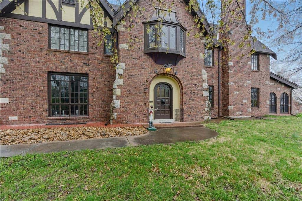 8 ORCHARD PL, EXCELSIOR SPRINGS, MO 64024 | RE/MAX