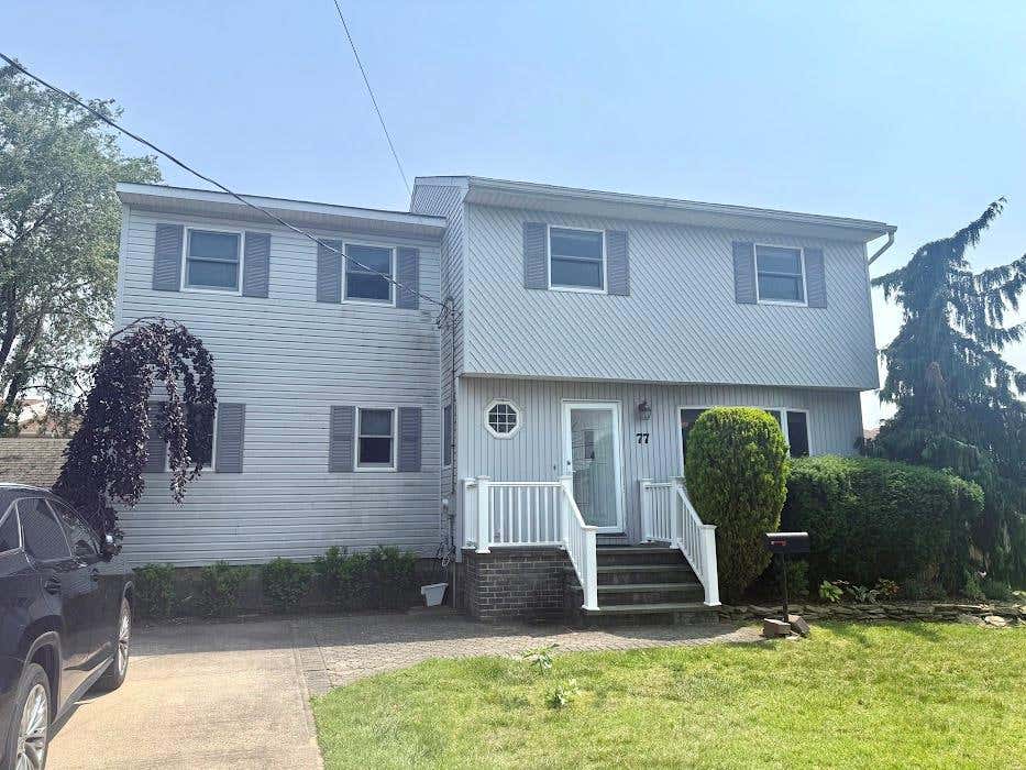77 HAMPTON PL, FREEPORT, NY 11520 | RE/MAX