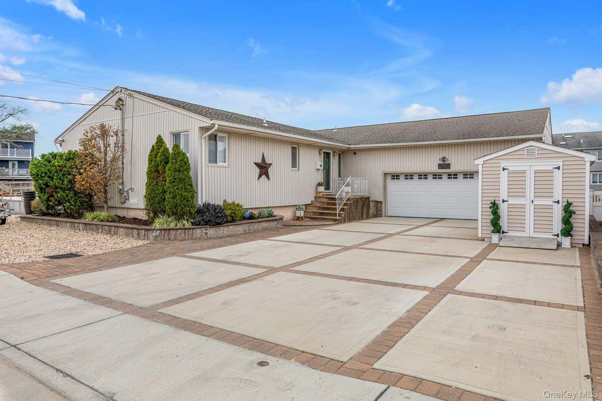 1130 HAYES PL, BALDWIN, NY 11510 | RE/MAX