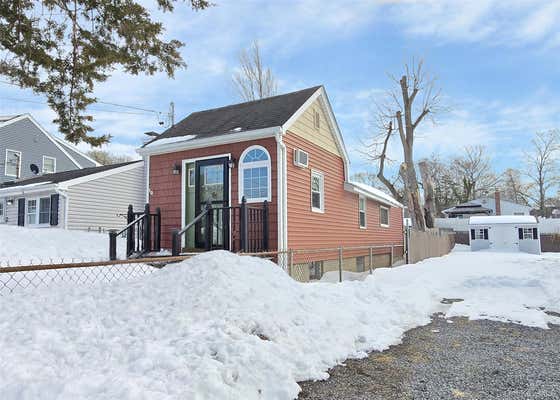 84 WYONA AVE, SELDEN, NY 11784 | REMAX