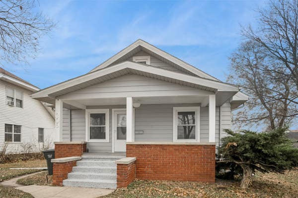 1306 EVELYN ST, PERRY, IA 50220 | REMAX