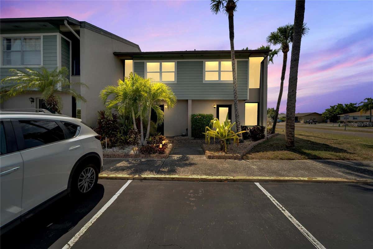 1028 APOLLO BEACH BLVD APT 27, APOLLO BEACH, FL 33572 Condo/Townhome ...