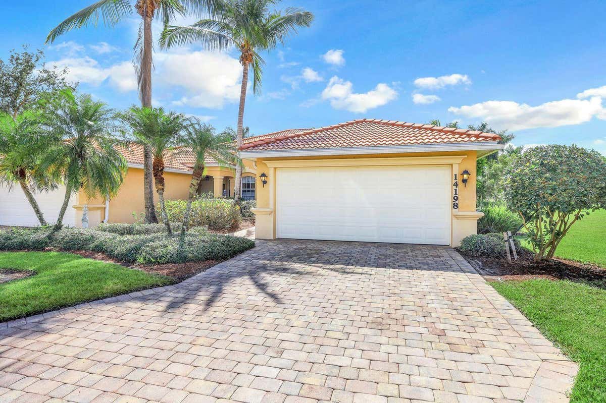 14198 FALL CREEK CT, NAPLES, FL 34114 Single Family Residence For Sale ...