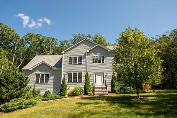 Mendon, MA Homes For Sale & Real Estate | RE/MAX