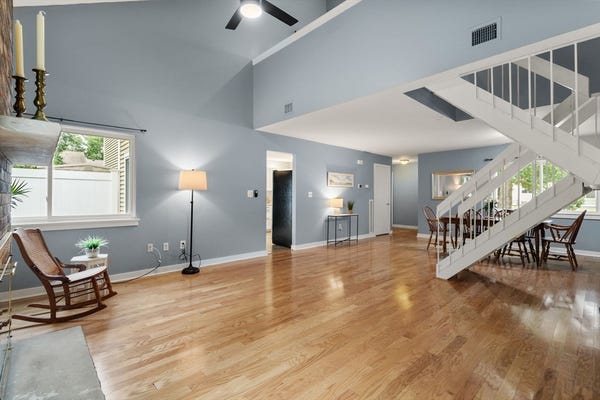 Easton, MA Homes For Sale & Real Estate | RE/MAX