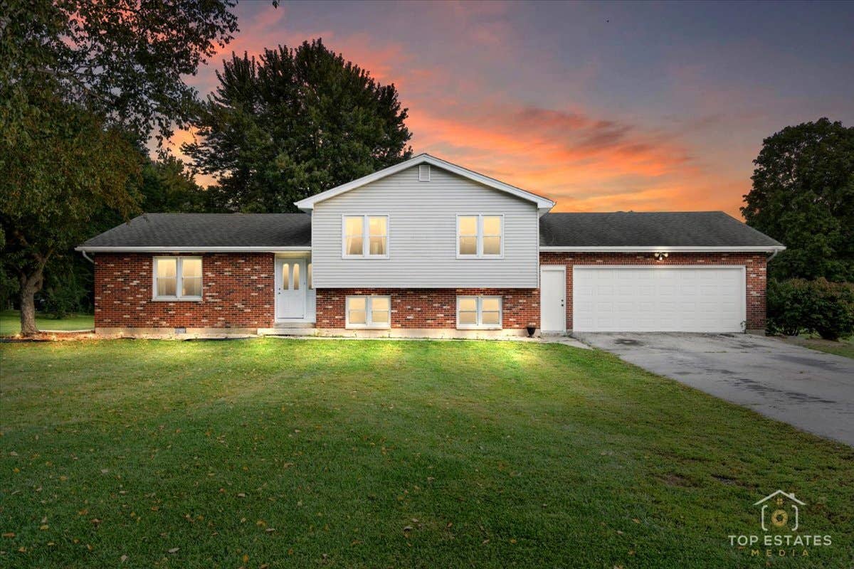 48W201 KESLINGER RD, MAPLE PARK, IL 60151 | RE/MAX
