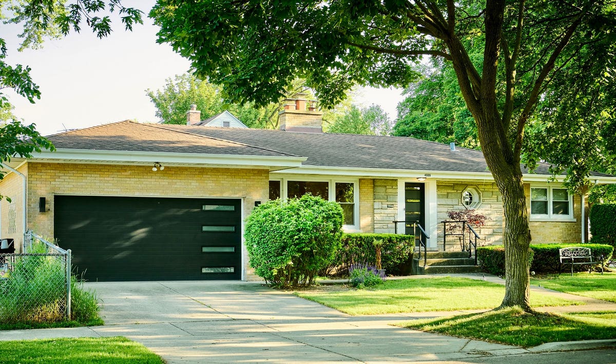 4555 CLEVELAND ST, SKOKIE, IL 60076 | RE/MAX