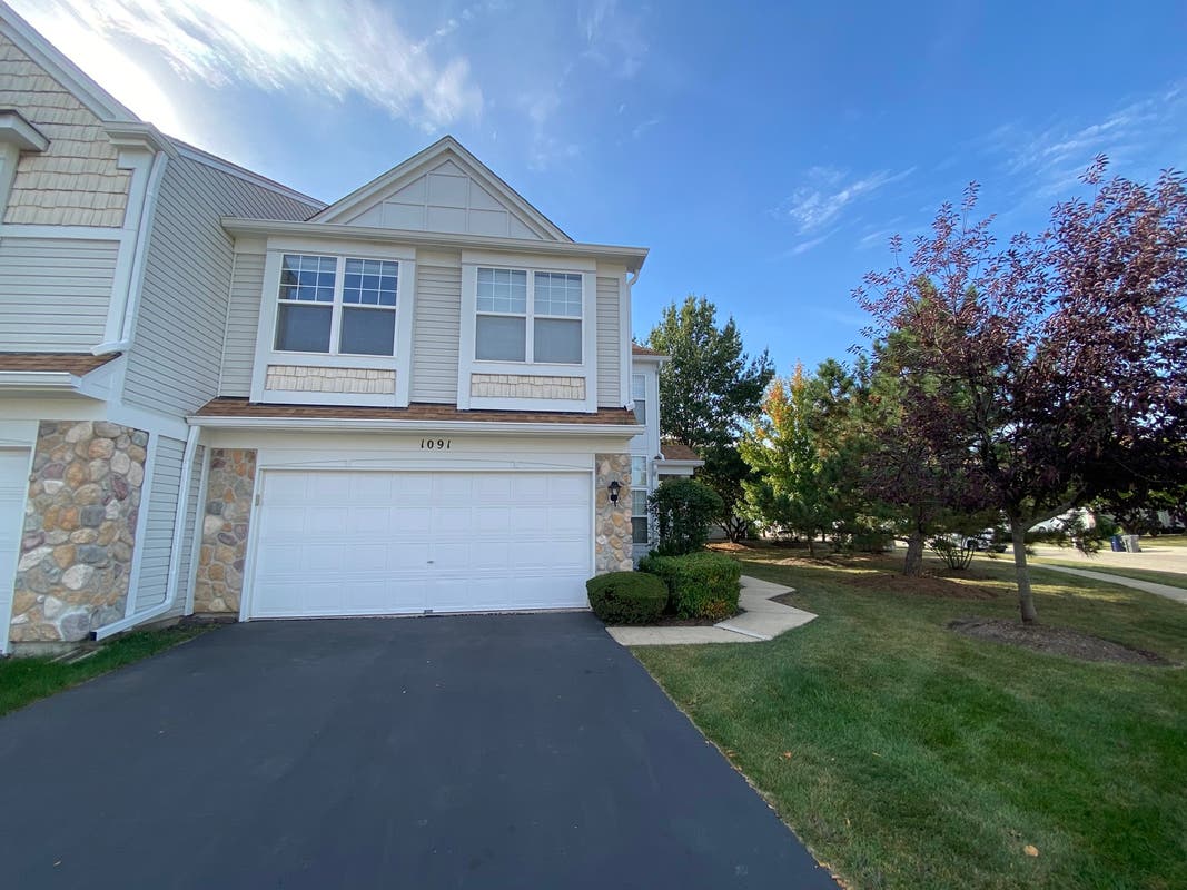 1091 DELTA DR, ELGIN, IL 60123 | RE/MAX