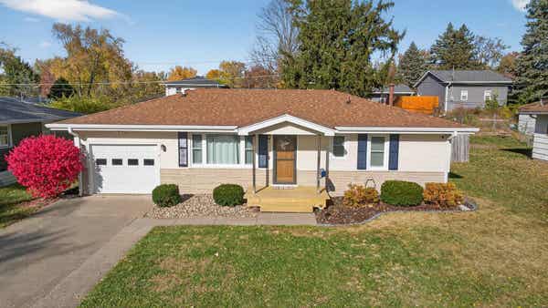 1136 4TH AVE N, CLINTON, IA 52732 | REMAX
