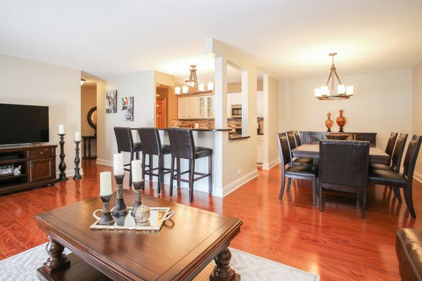 1415 E CENTRAL RD UNIT 219C, ARLINGTON HEIGHTS, IL 60005 | REMAX
