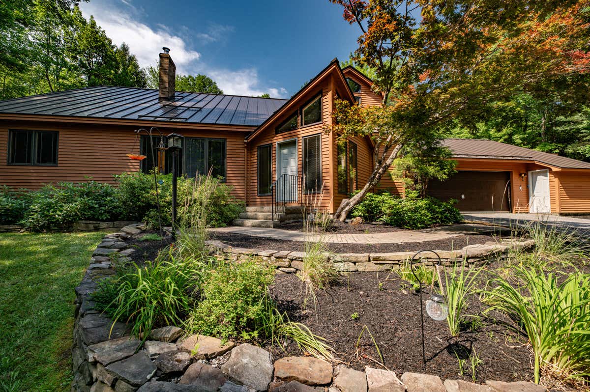 50 ROBIN HOOD DR, WINTHROP, ME 04364 | RE/MAX