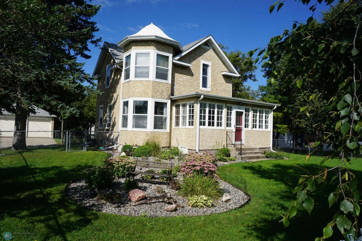 101 5TH ST NW, BARNESVILLE, MN 56514 | RE/MAX