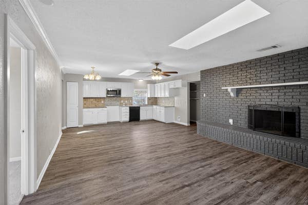 701 HARRISON LN, HURST, TX 76053 | REMAX