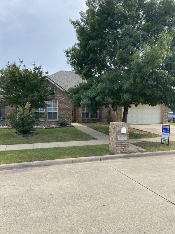 8304 EMERALD CIR, NORTH RICHLAND HILLS, TX 76180 | RE/MAX