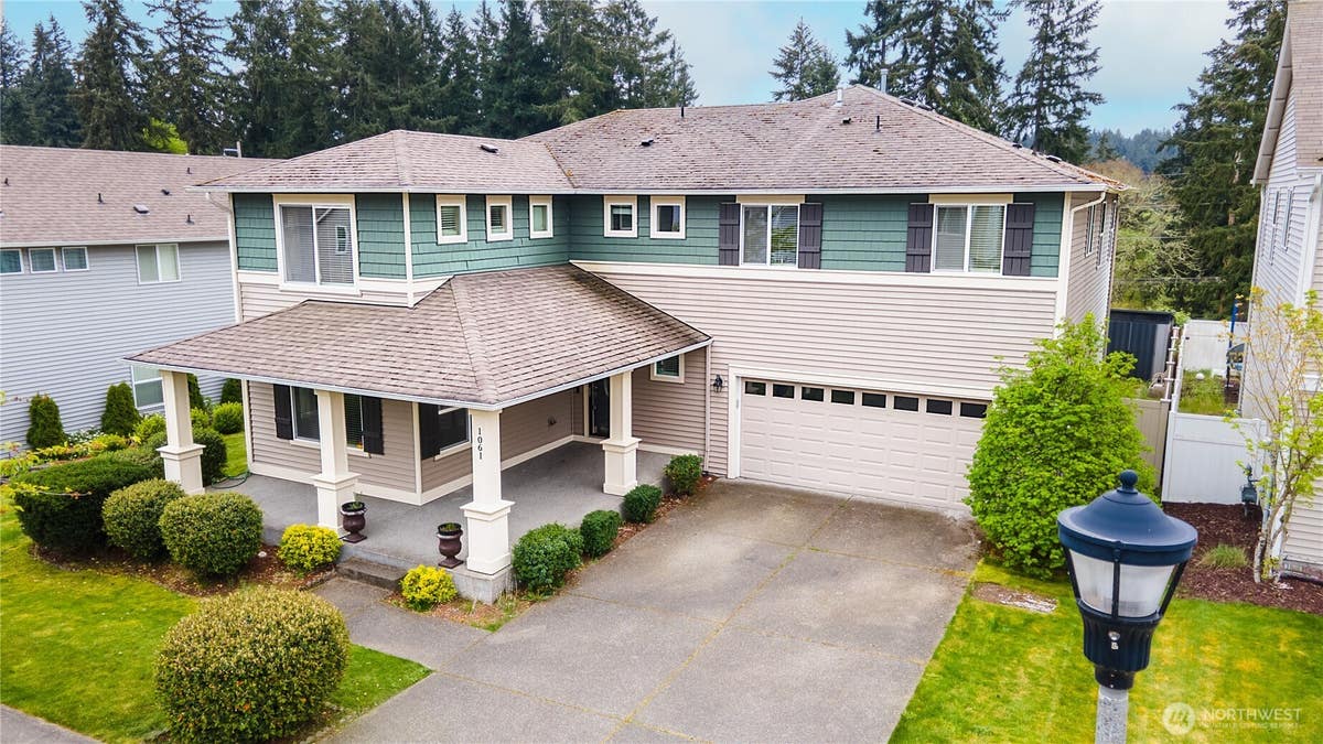 1061 HITON CIR, DUPONT, WA 98327 | RE/MAX