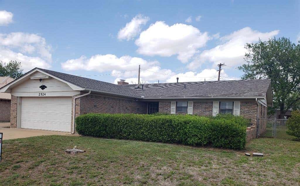 2524 N ROBIN ST, ALTUS, OK 73521 Single Family Residence For Sale | MLS ...