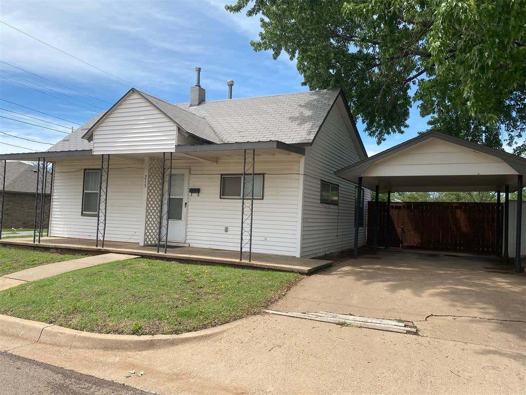 215 N 7TH ST, WEATHERFORD, OK 73096 Single Family Residence For Sale ...