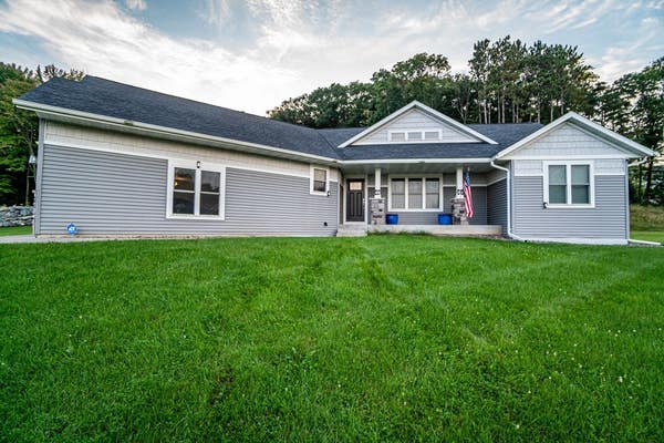 54703, Eau Claire, WI Homes For Sale & Real Estate | RE/MAX