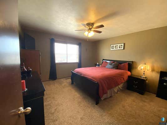 604 S CLEARBROOK AVE, SIOUX FALLS, SD 57106 | REMAX