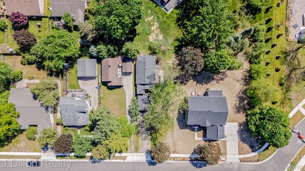11320 EASTSIDE DR, PLYMOUTH, MI 48170 | REMAX
